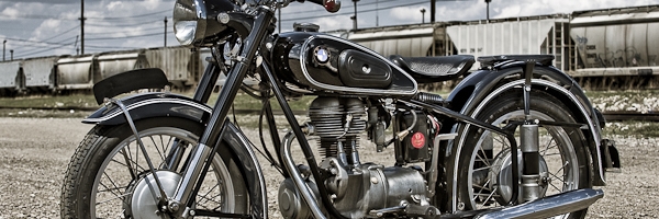 Vintage 1954 BMW R25 /3 Motorcycle: A Study in Class and Utility