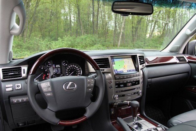 2013 Lexus LX 570 Review | Dependable, V8-Powered Hauler
