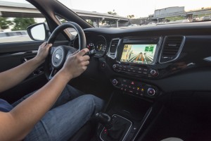 2014 Kia Rondo First Drive Review | TractionLife