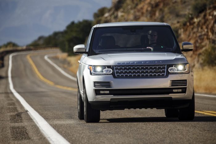 First Drive: 2016 Range Rover Diesel Review | TractionLife