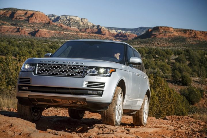 First Drive: 2016 Range Rover Diesel Review | TractionLife