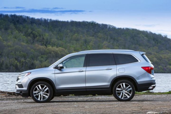 2016 Honda Pilot Touring Review: Adapting to Today's Families
