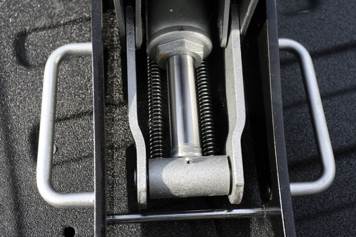 Review: MotoMaster Quick Lift 3-Ton Garage Jack | TractionLife