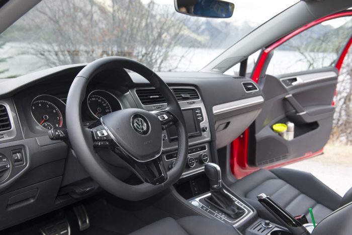 2017 Volkswagen Golf Alltrack Review | TractionLife