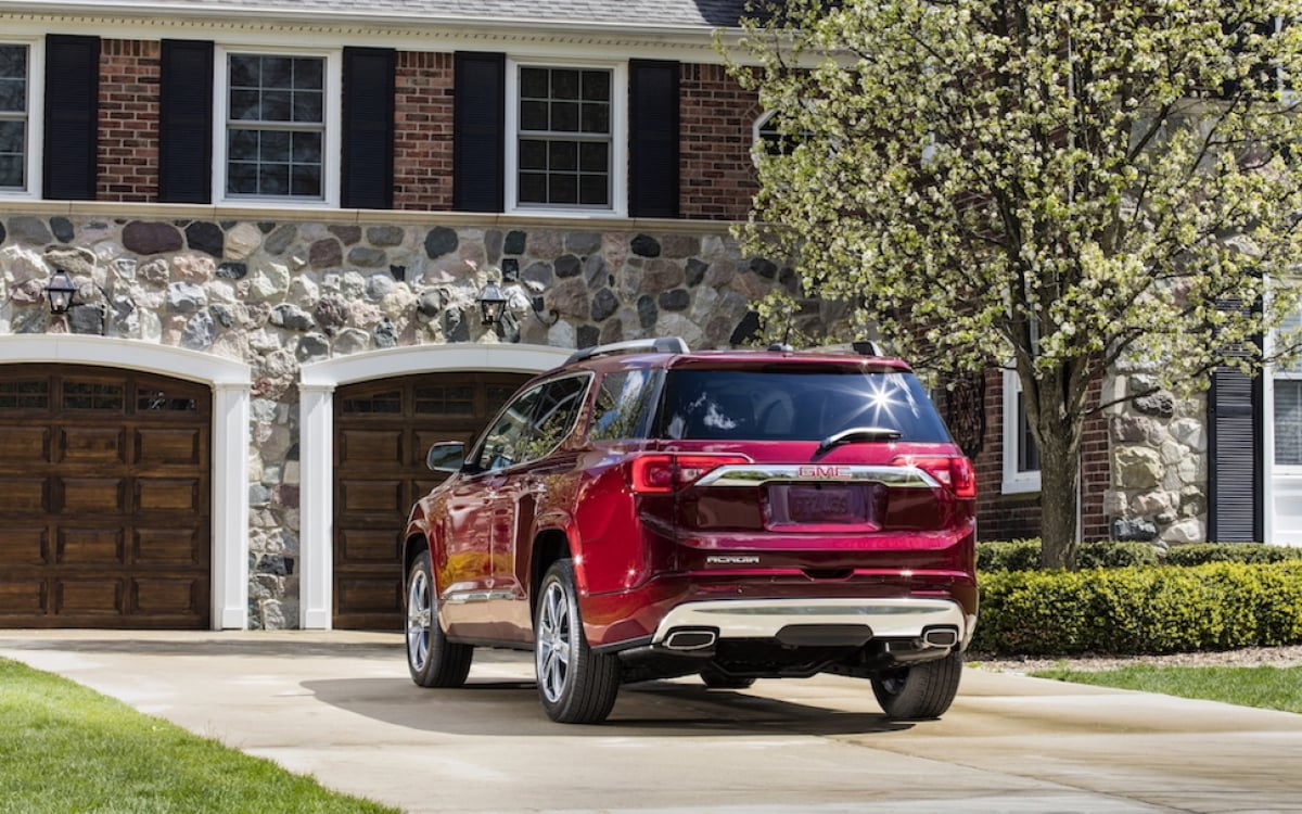 2018 GMC Acadia Denali Review | A Crossover Worth the Premium Price?