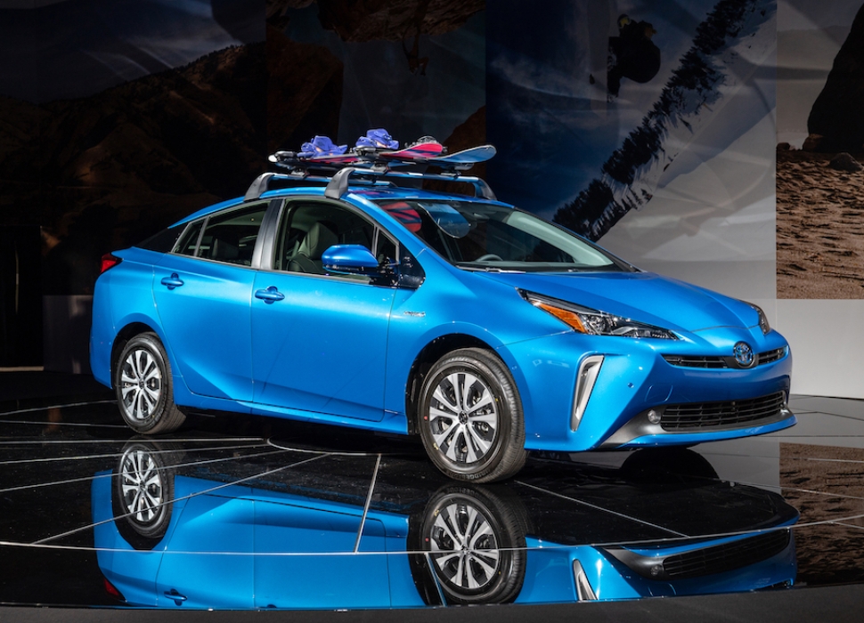 World Debut: New All-Wheel-Drive Toyota Prius Is All-Weather Ready ...