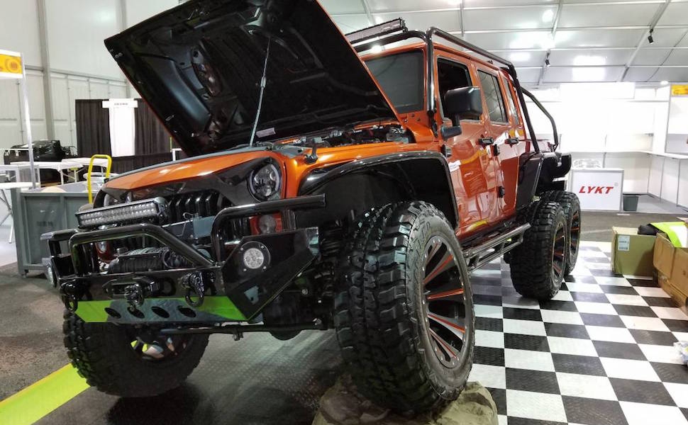 Hardcore Jeep Wrangler Rubicon Flossing 6x6 Setup & Hellcat Engine