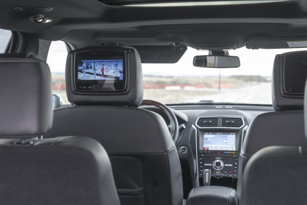 2019 Ford Explorer Platinum Review | tractionlife.com