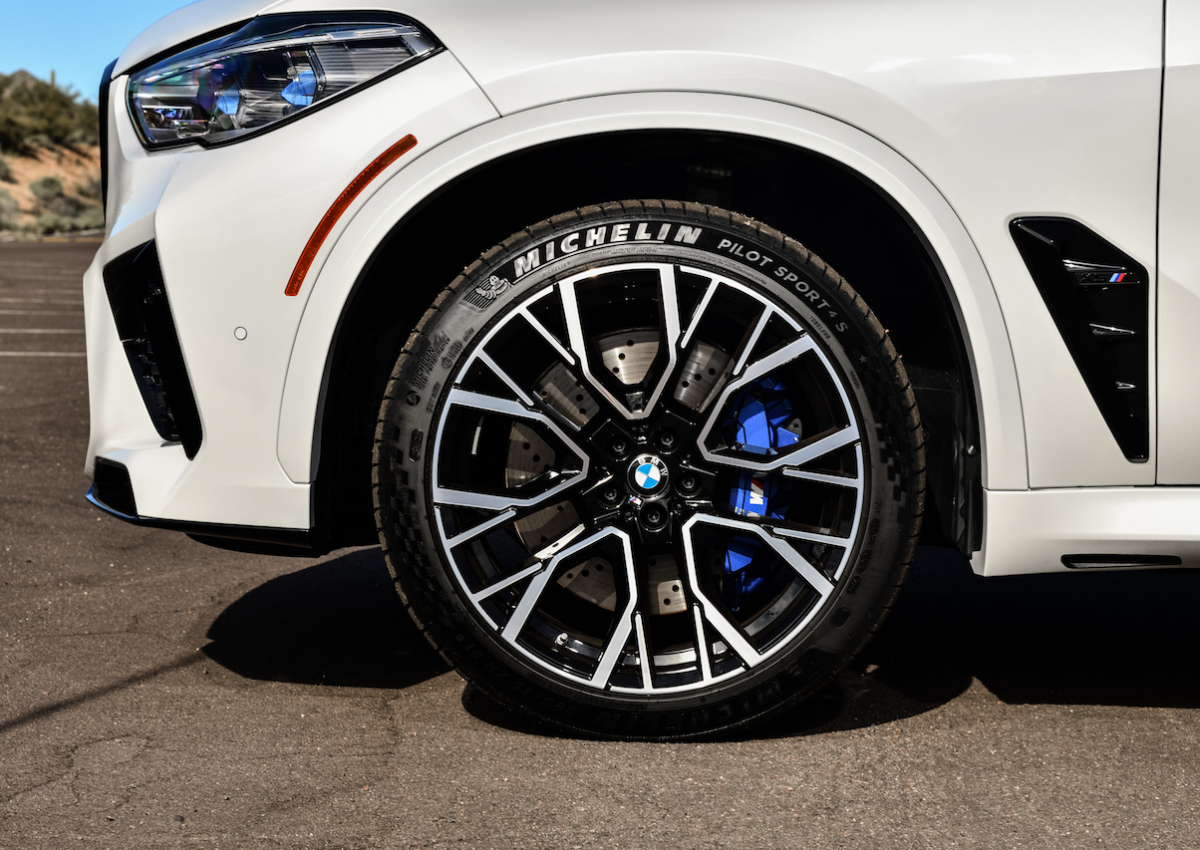 First Drive: 2020 BMW X5M Review | tractionlife.com