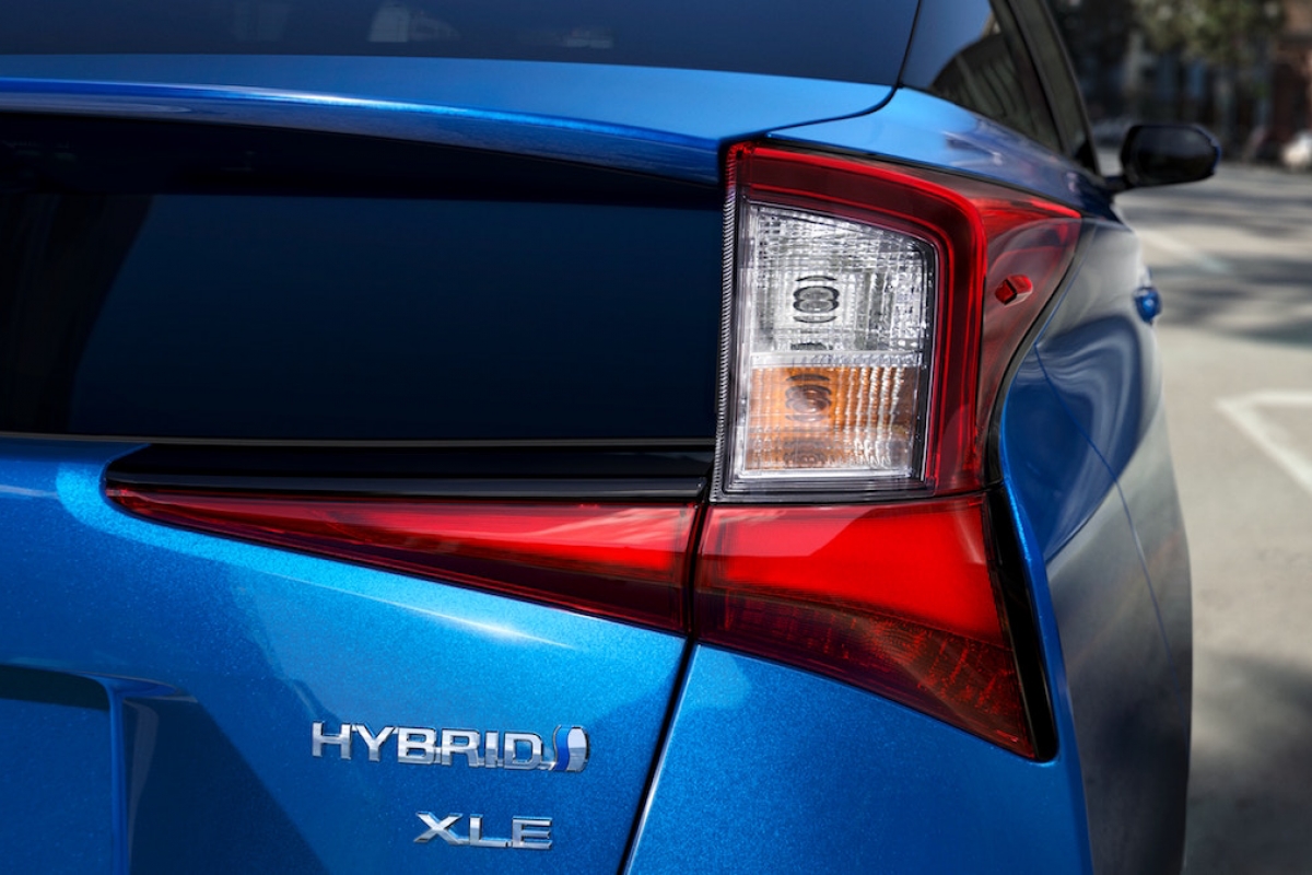 Closer Look: Toyota's Range-Topping 2020 XLE AWD-e Hatchback