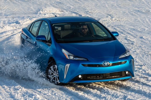 Closer Look: Toyota's Range-Topping 2020 XLE AWD-e Hatchback