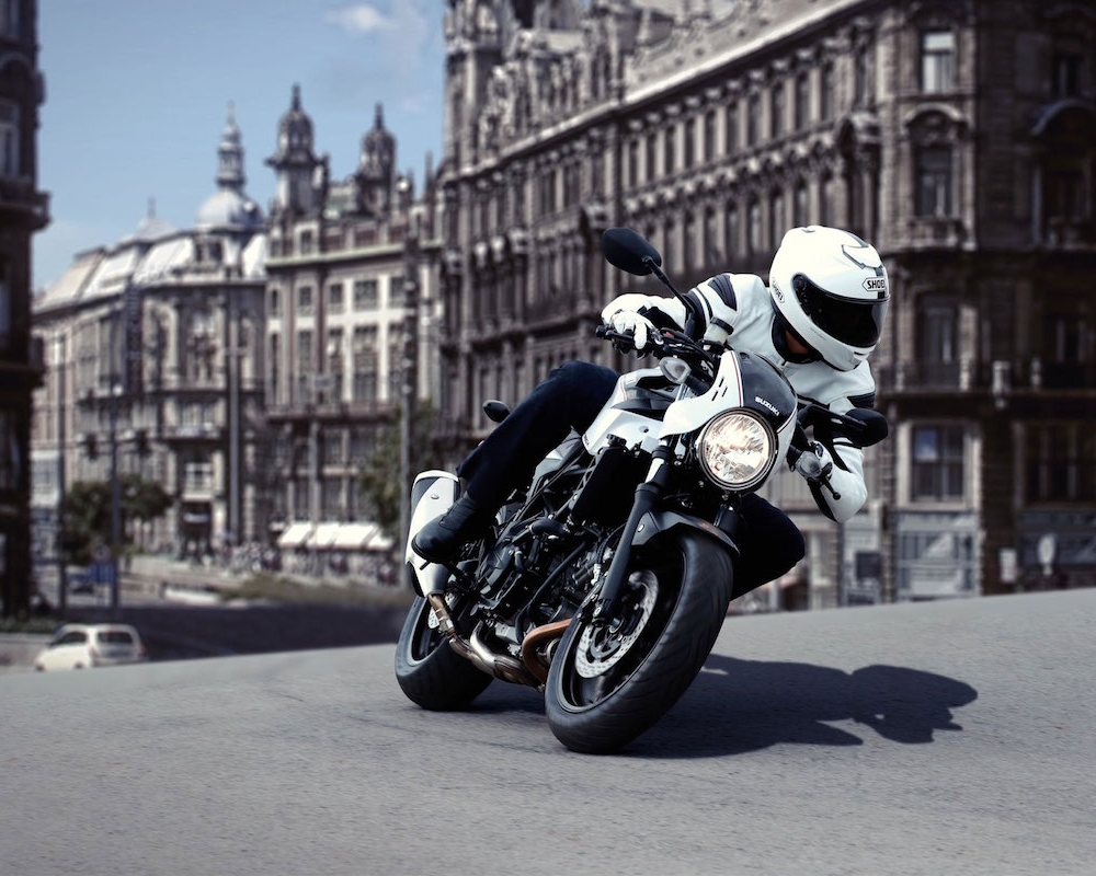 Best Beginner Motorcycles [2023]: 6 Top Picks for New Riders