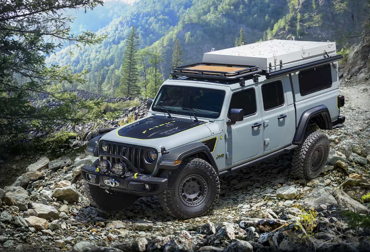 Diesel-powered Jeep Gladiator Overlander “Farout” Concept