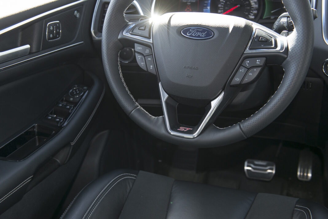 2020 Ford Edge ST Horsepower & Specs: A Closer Look | TractionLife