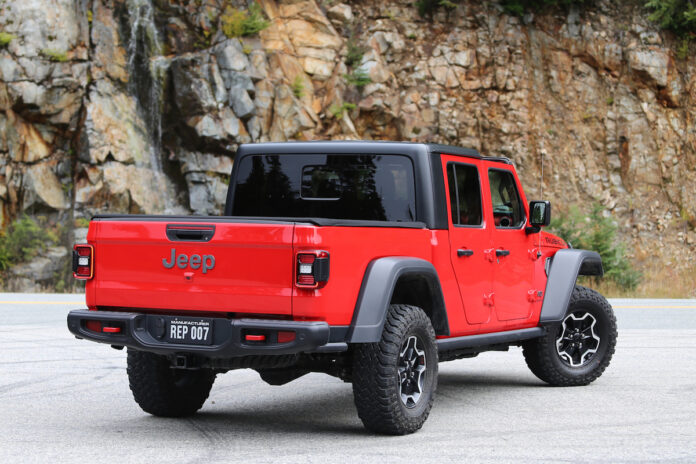 The Jeep Gladiator Rubicon Vs. Mojave: Dynamic Off-Road Duo