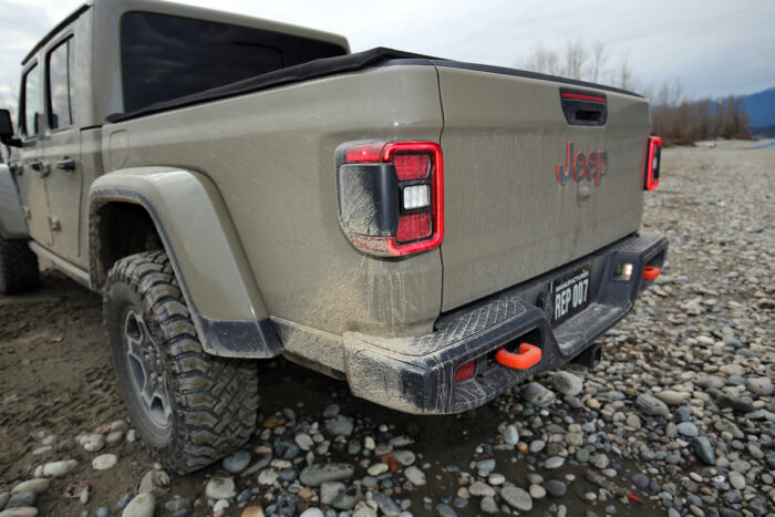 2021 Jeep Gladiator Review: Rubicon vs Mojave | TractionLife