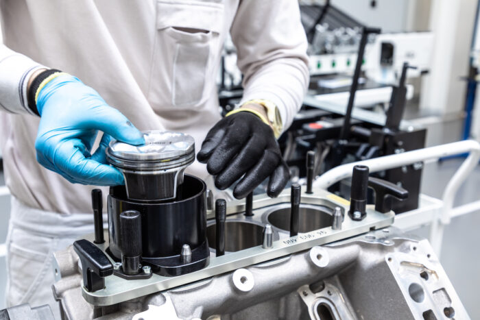 Maserati Forges a New Path with MC20's F1-inspired Engine | TractionLife