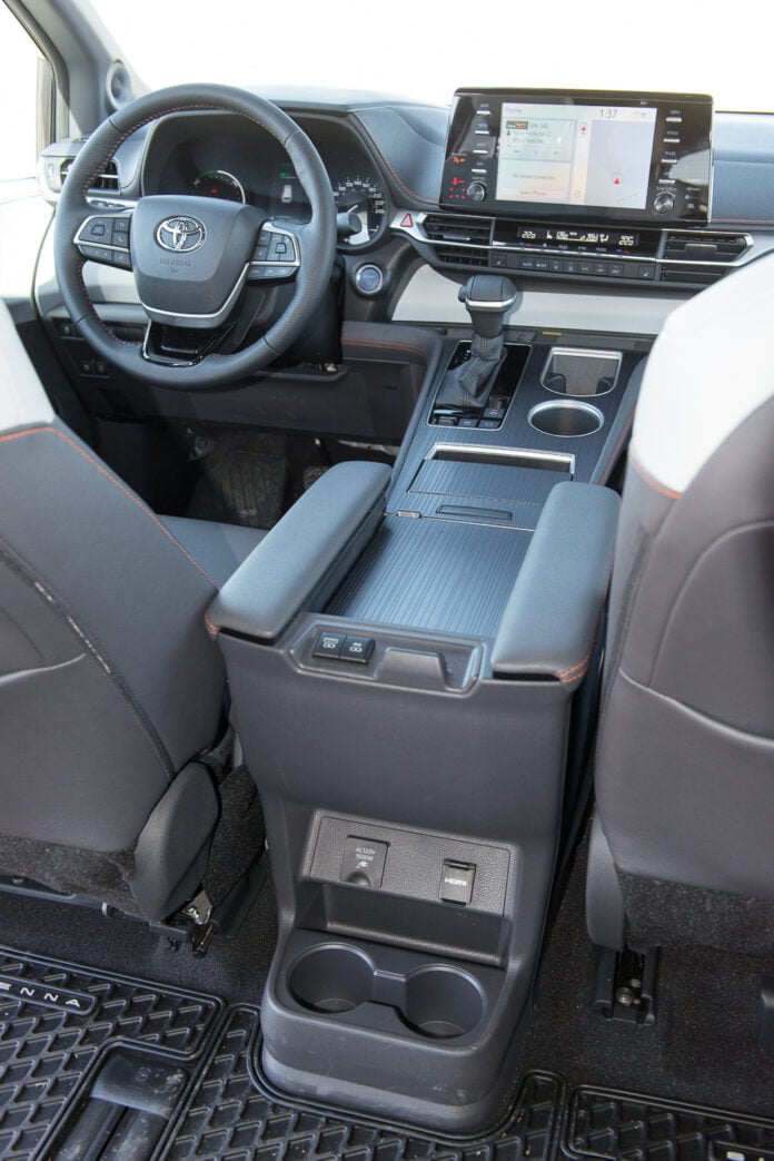 2021 Toyota Sienna XSE Review: The 'Sporty' Minivan?