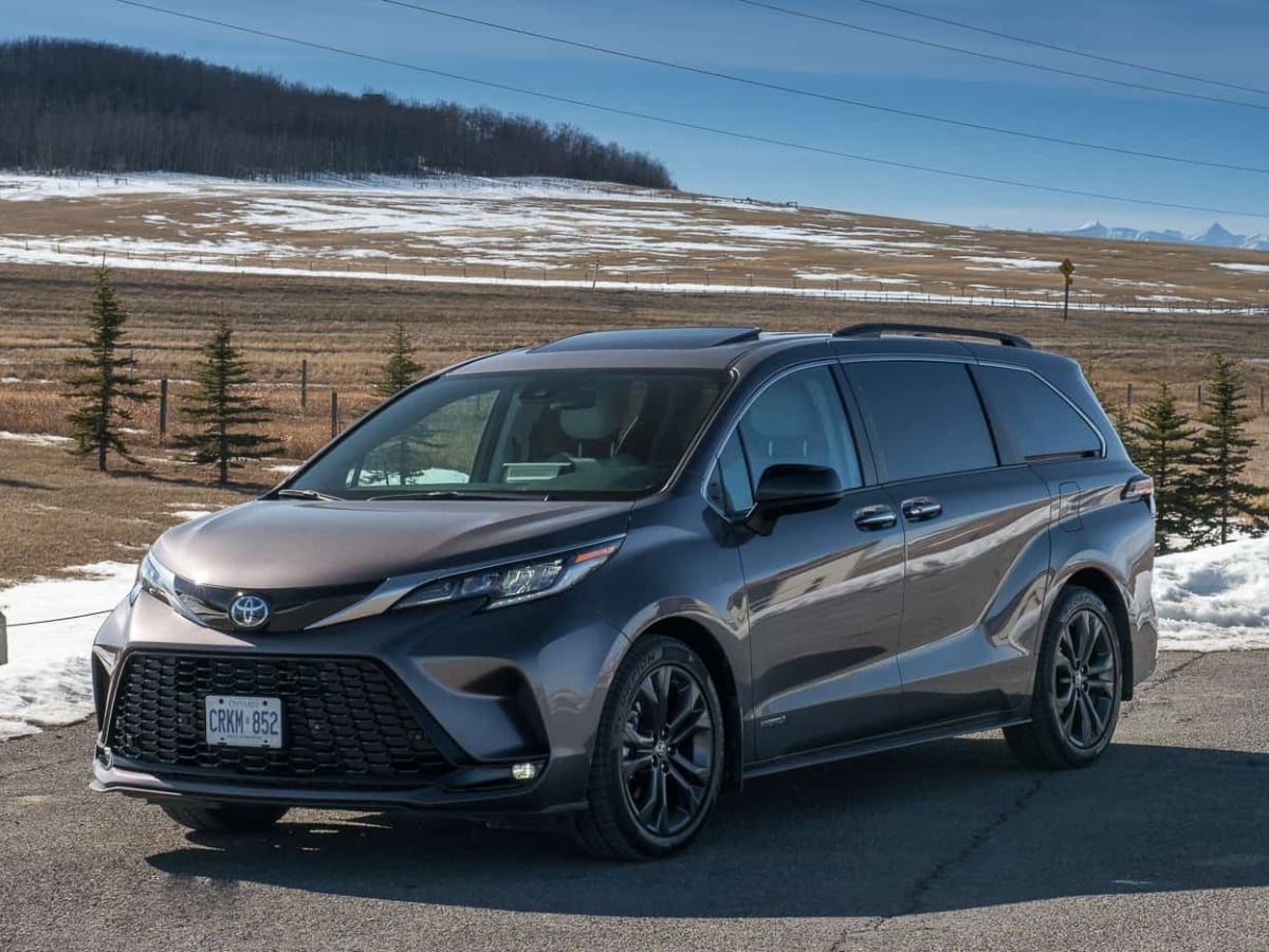 2021 Toyota Sienna XSE Review: The 'Sporty' Minivan?