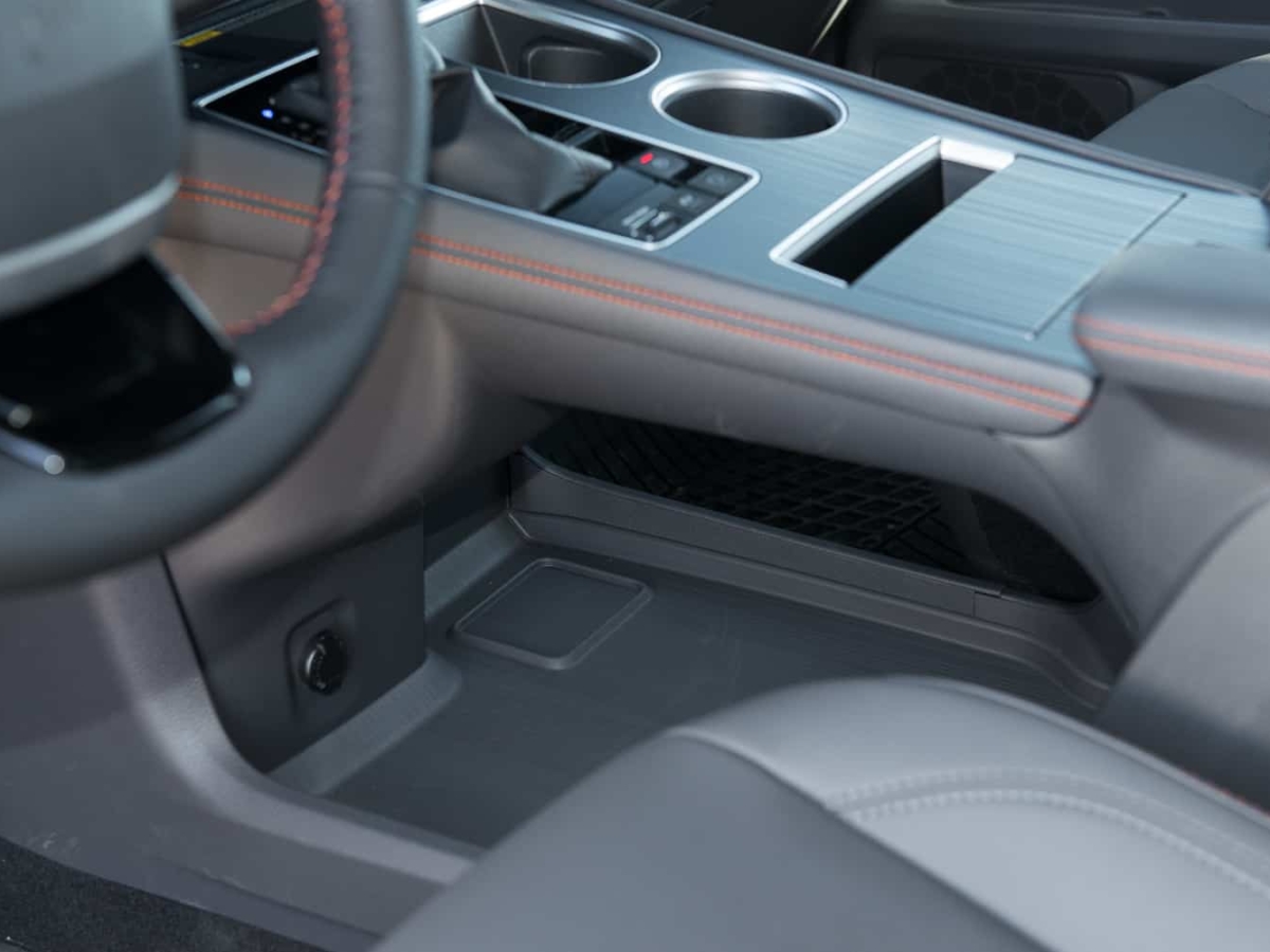 2021 Toyota Sienna XSE Review: The 'Sporty' Minivan?
