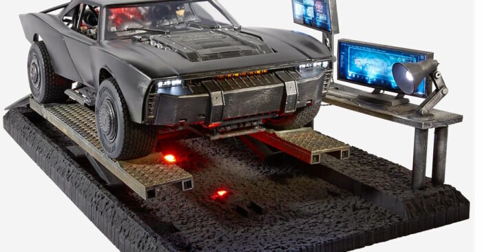 Mattel Creations "The BATMAN" RC Car Ultimate Batmobile