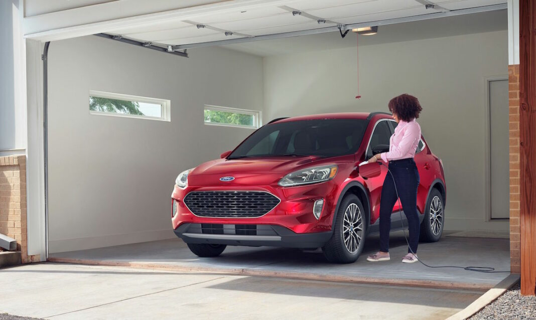 First Drive: 2021 Ford Escape PHEV Review | TractionLife