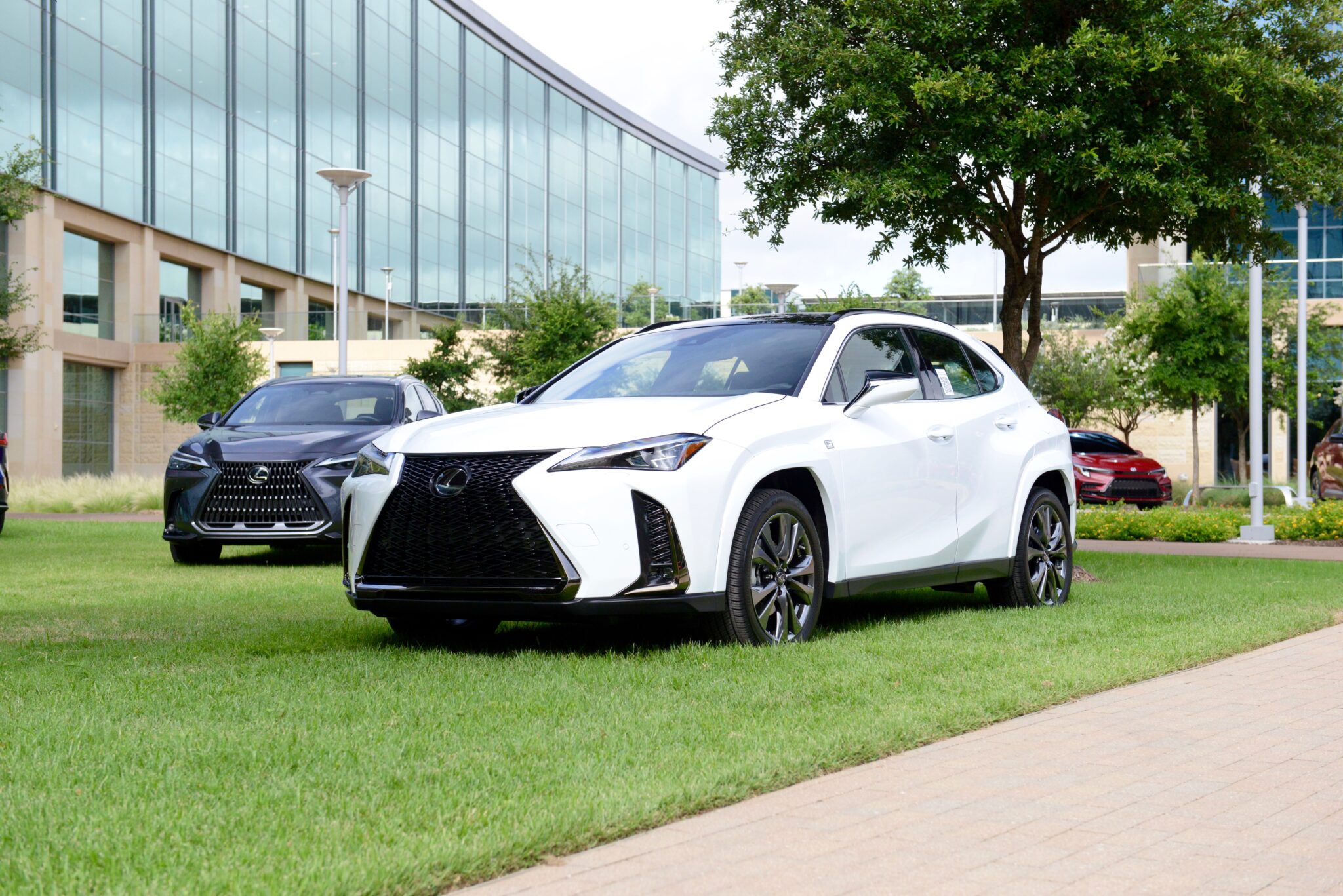 2022 Lexus UX 250h Review