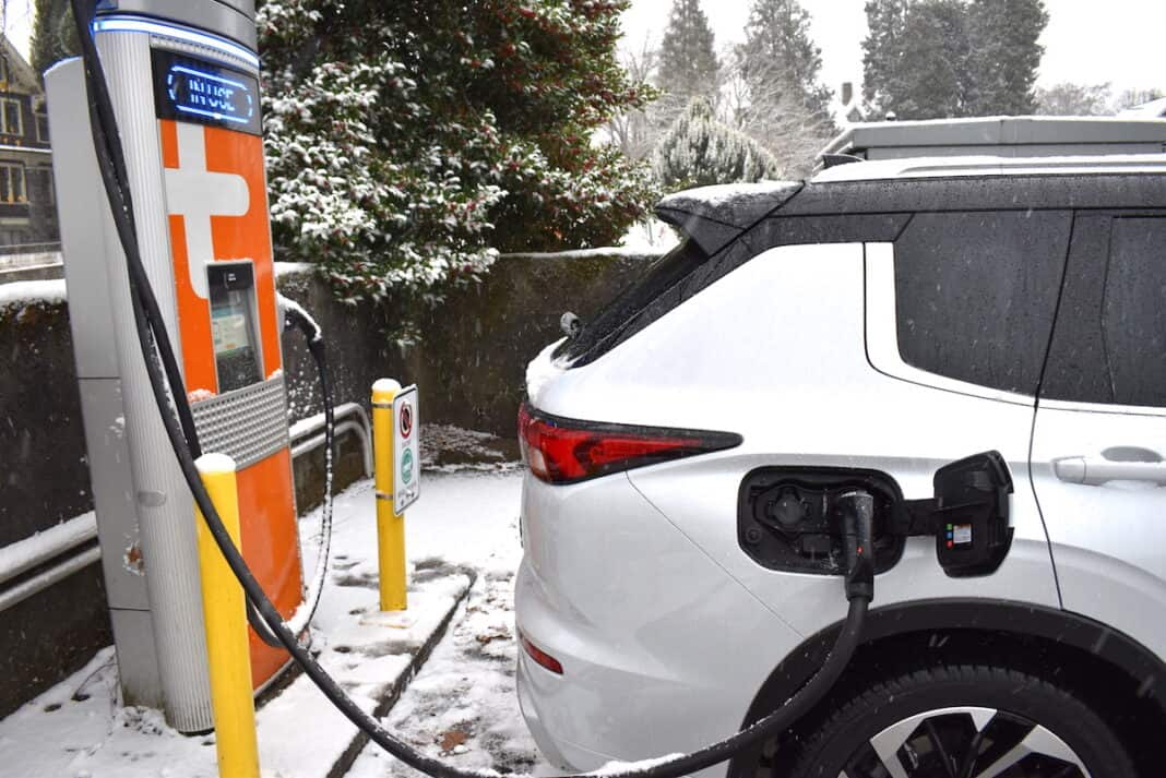 First Drive: 2023 Mitsubishi Outlander PHEV Review | TractionLife