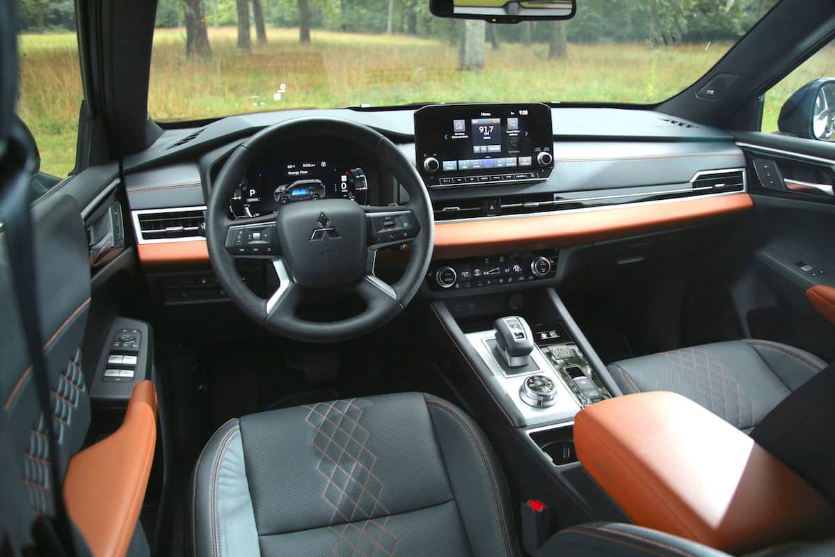 First Drive: 2023 Mitsubishi Outlander PHEV Review | TractionLife