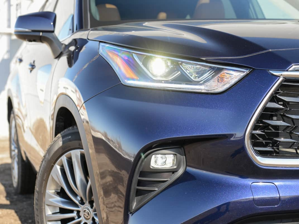 2023 Toyota Highlander Platinum: Power Meets Limited Cargo