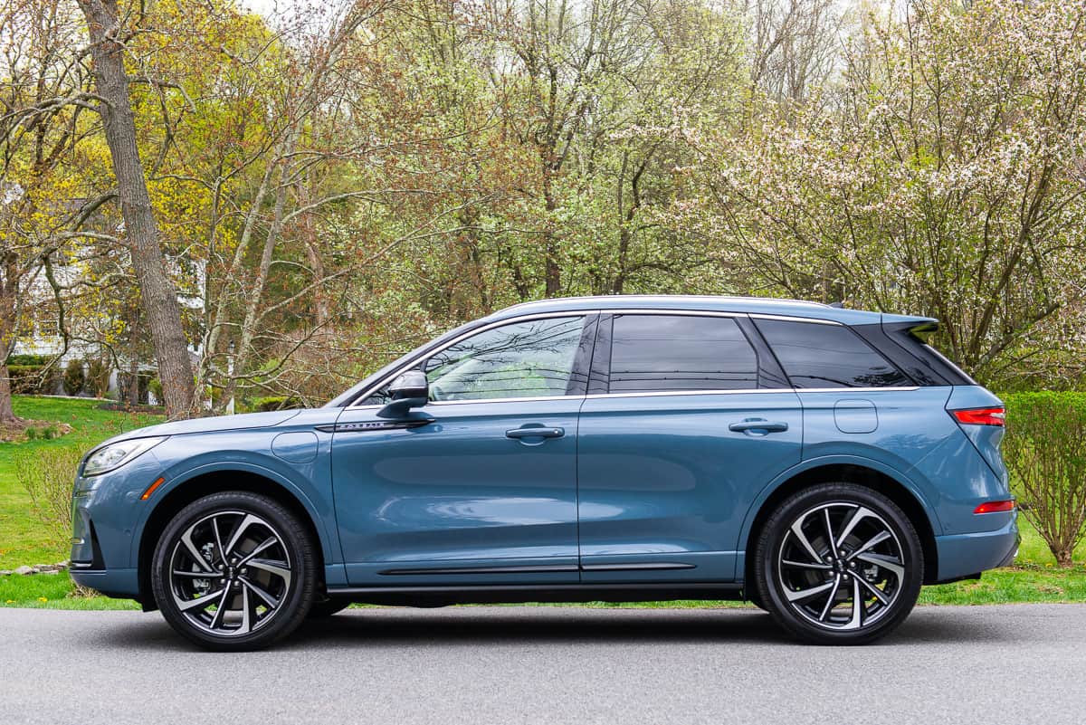 First Drive: 2023 Lincoln Corsair Grand Touring PHEV SUV Review