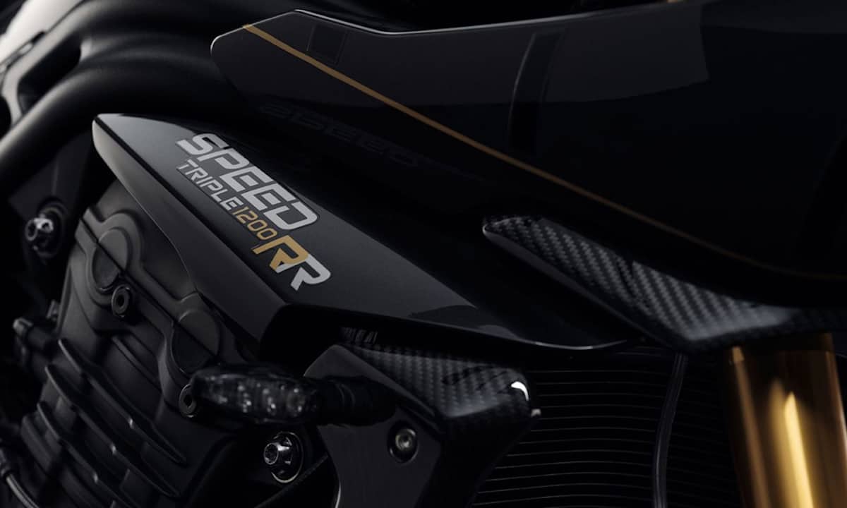 Triumph Speed Triple 1200 RR Bond Edition: Happy 60th, 007