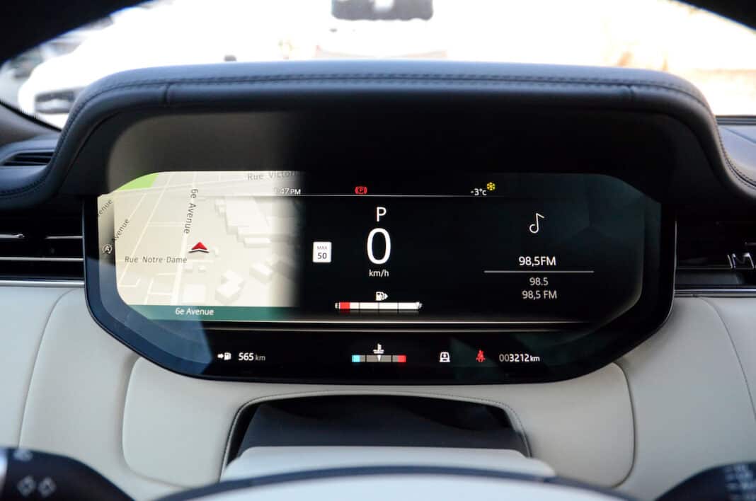 2023 Range Rover P530 SE LWB Review | V8-Powered 7-Seater