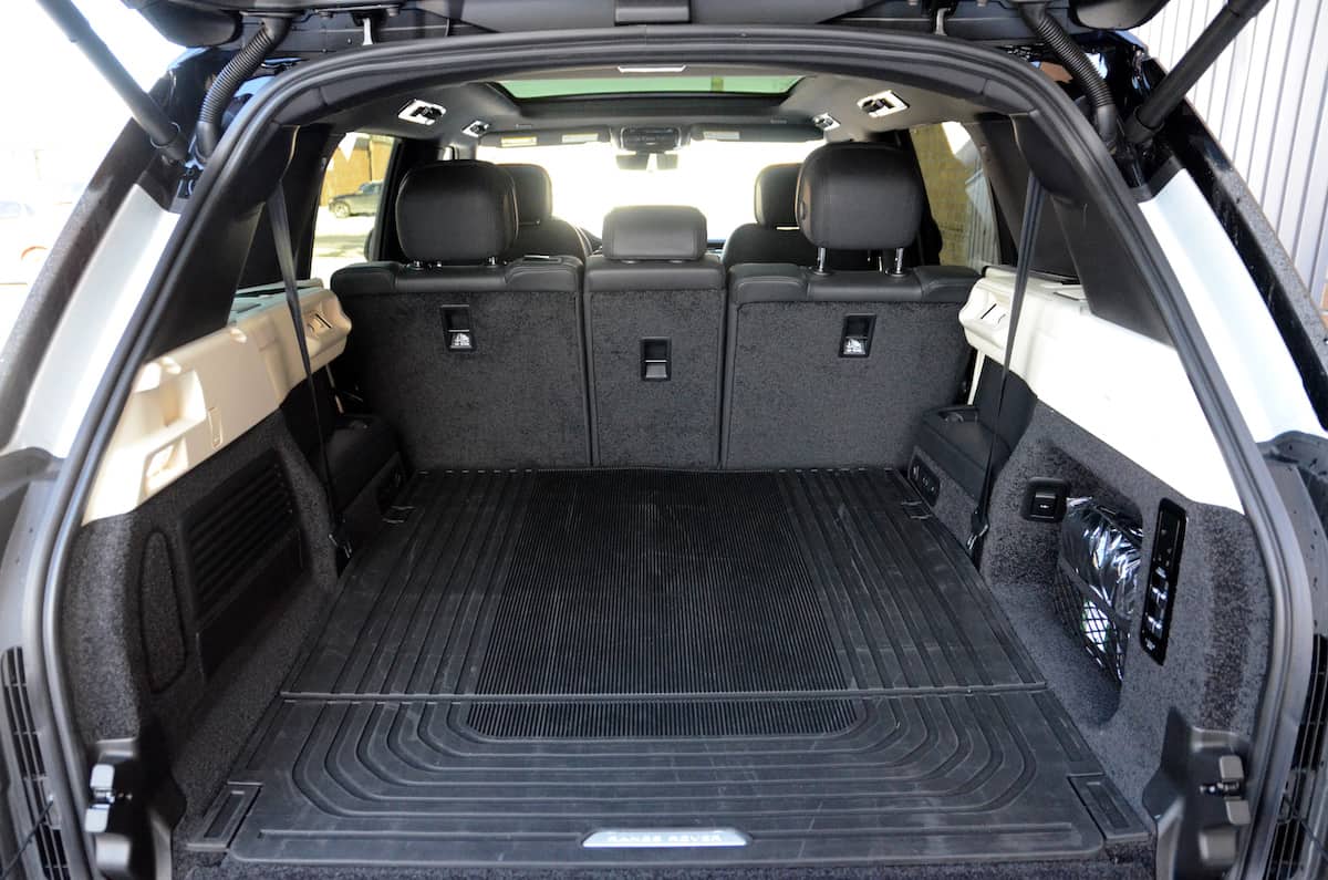 2023 Range Rover P530 SE LWB Review | V8-Powered 7-Seater