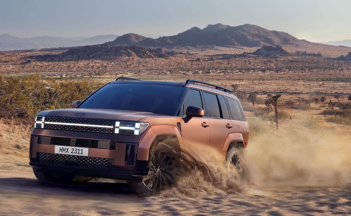 2024 Hyundai Santa Fe: Wannabe Land Rover Defender?