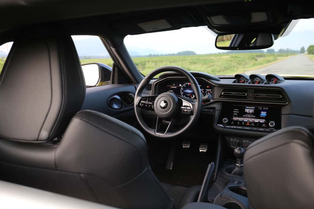 2023 Nissan 400Z Performance Review: Great Drive But No Bark