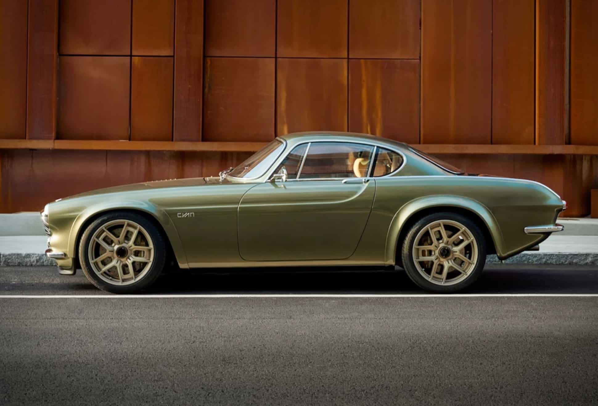 Volvo P1800 Cyan Restomod: 1960s Nostalgia Meets Modern Tech
