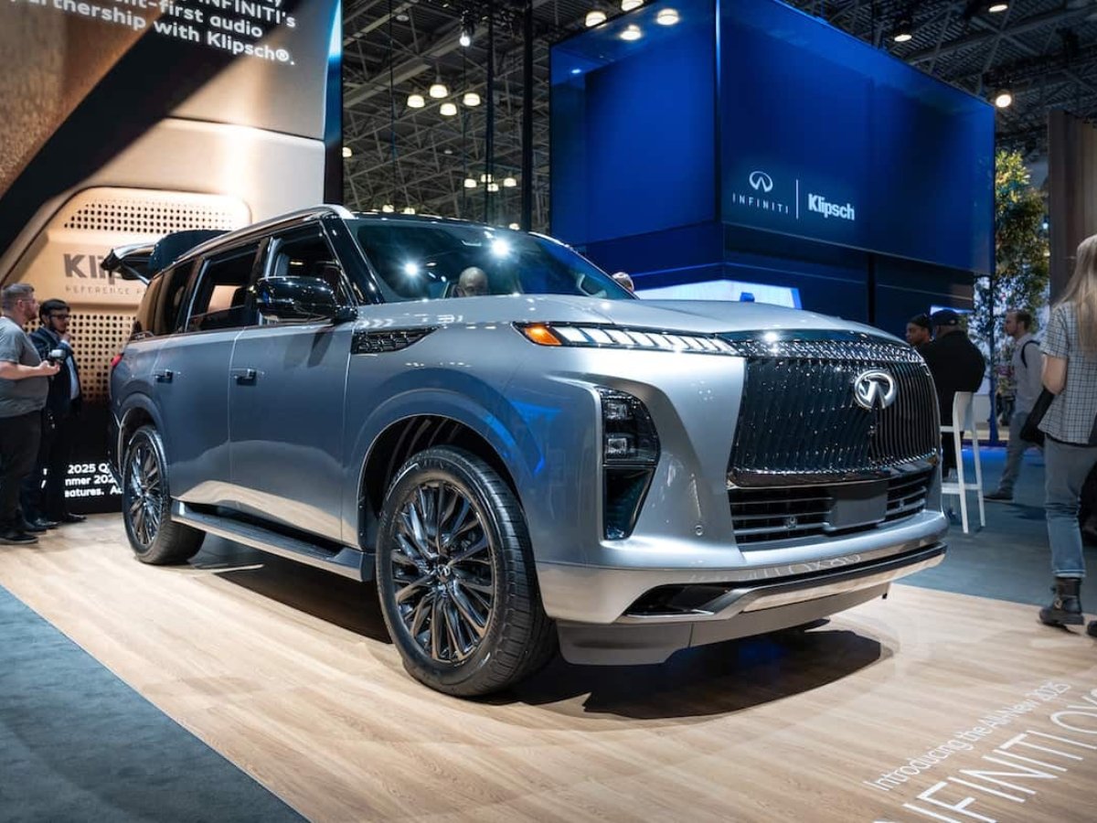 First Look: Redesigned Infiniti QX80 Finally Steps It Up First Look: Redesigned Infiniti QX80 Finally Steps It Up