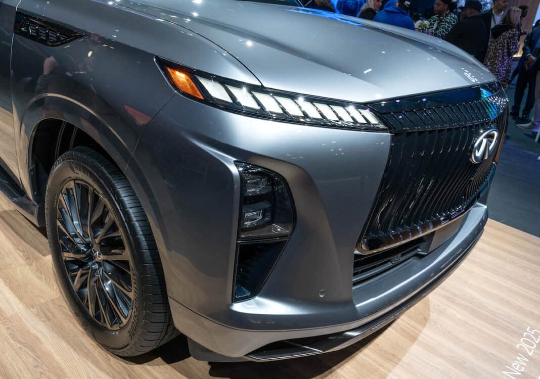 First Look: Redesigned Infiniti QX80 Finally Steps It Up