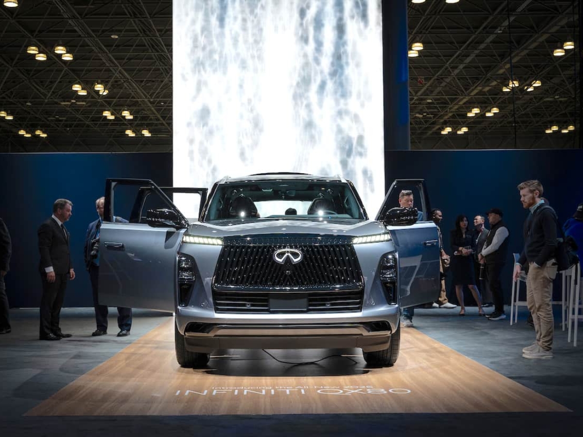 First Look: Redesigned Infiniti QX80 Finally Steps It Up First Look: Redesigned Infiniti QX80 Finally Steps It Up