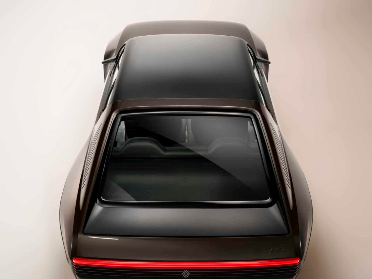 Renault R17 Restomod Blends Retro Charm with Electric Power