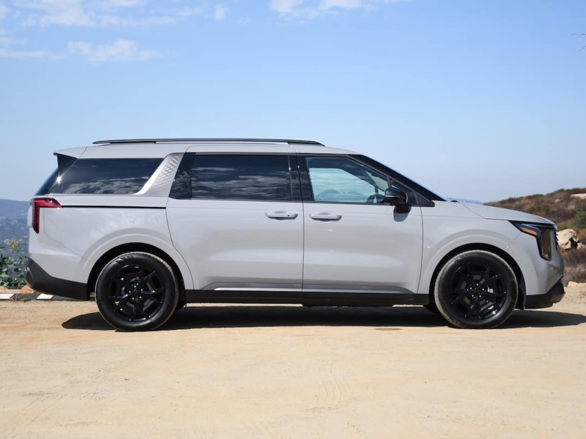 First Drive: 2025 Kia Carnival Hybrid Brings Efficiency But No AWD
