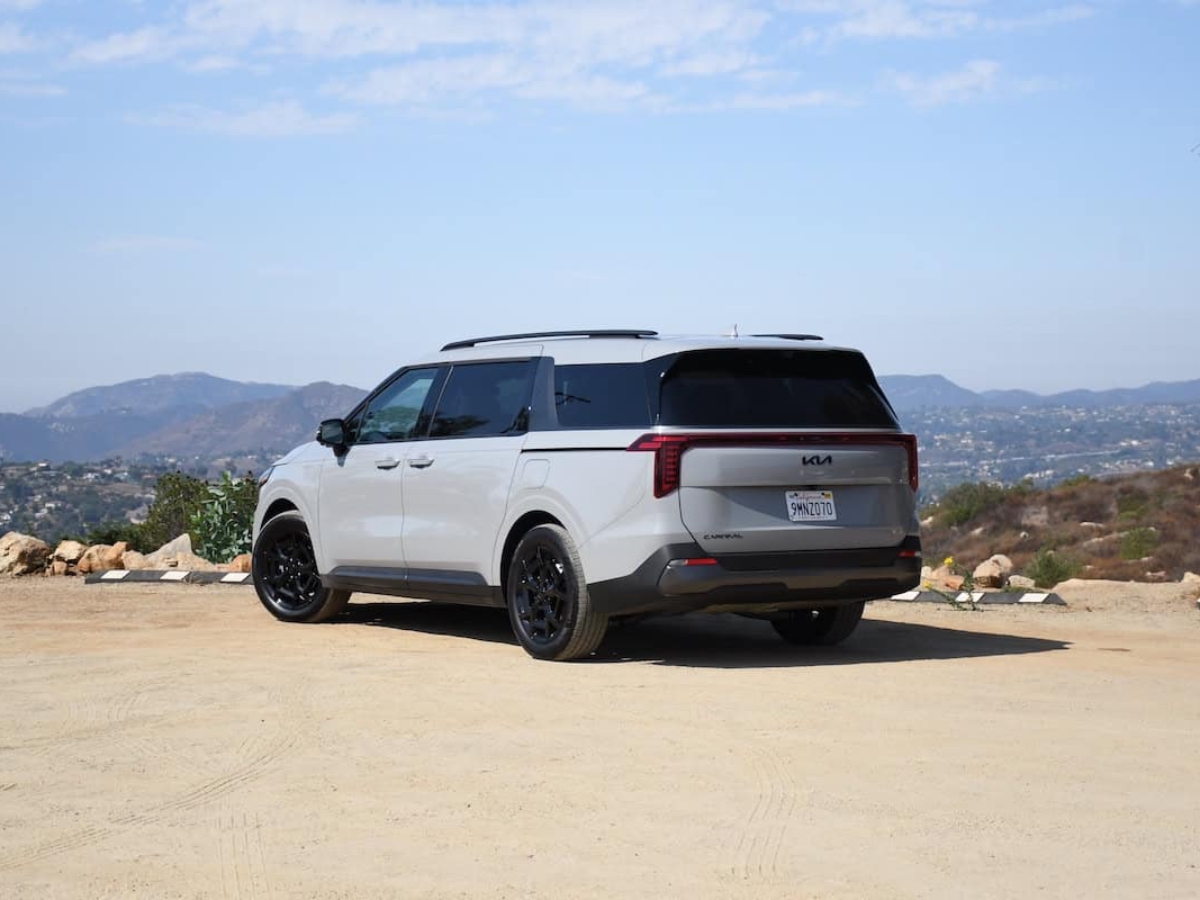 First Drive: 2025 Kia Carnival Hybrid Brings Efficiency But No AWD