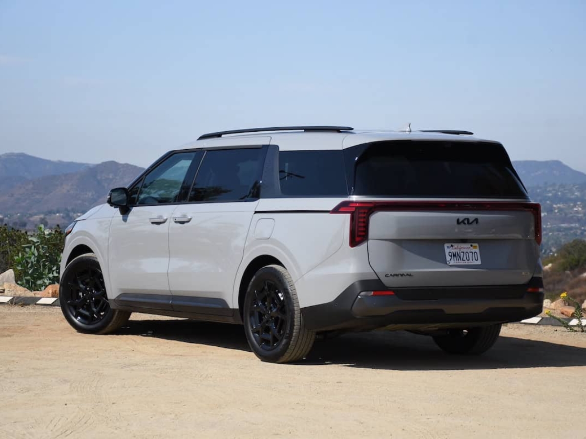 First Drive: 2025 Kia Carnival Hybrid Brings Efficiency But No AWD