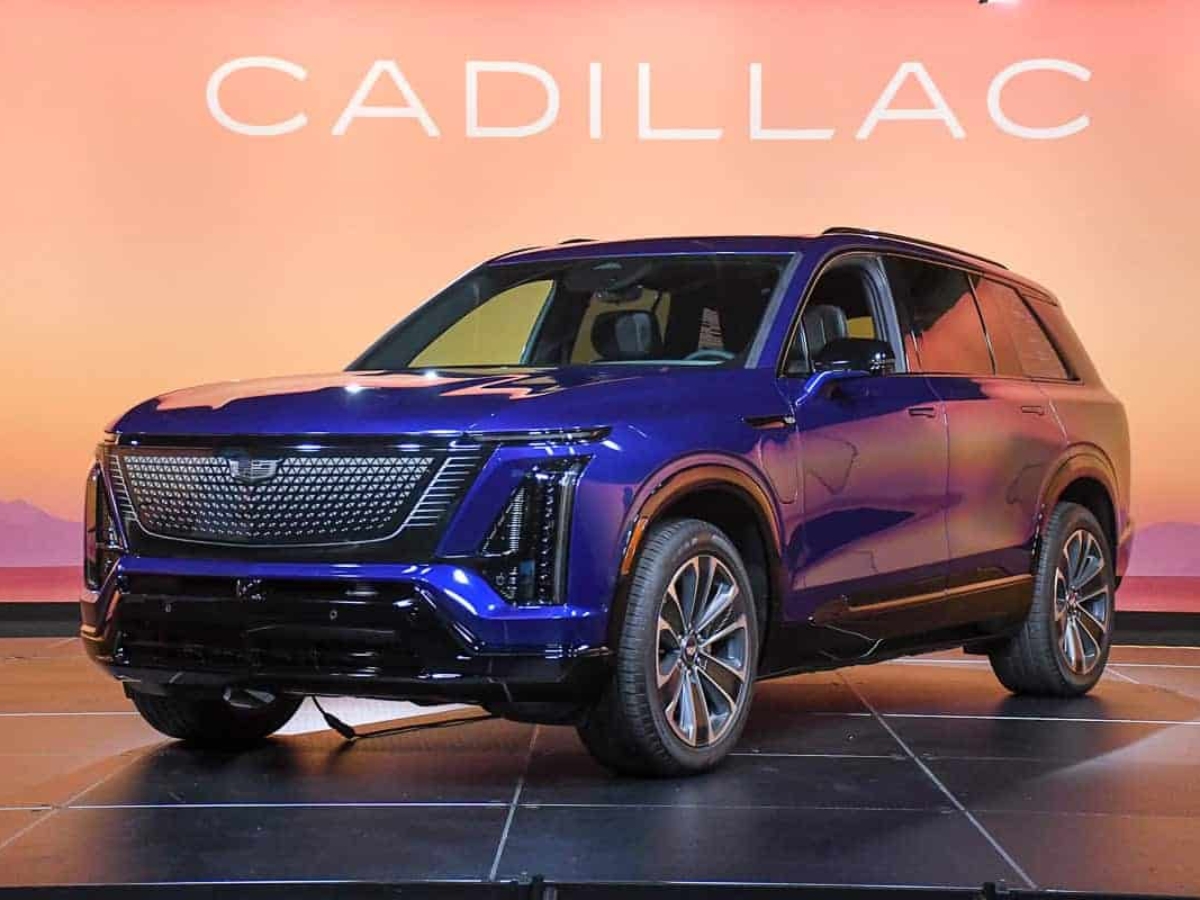 The 2026 Vistiq Plugs Cadillac Directly Into the Three-Row EV Fight
