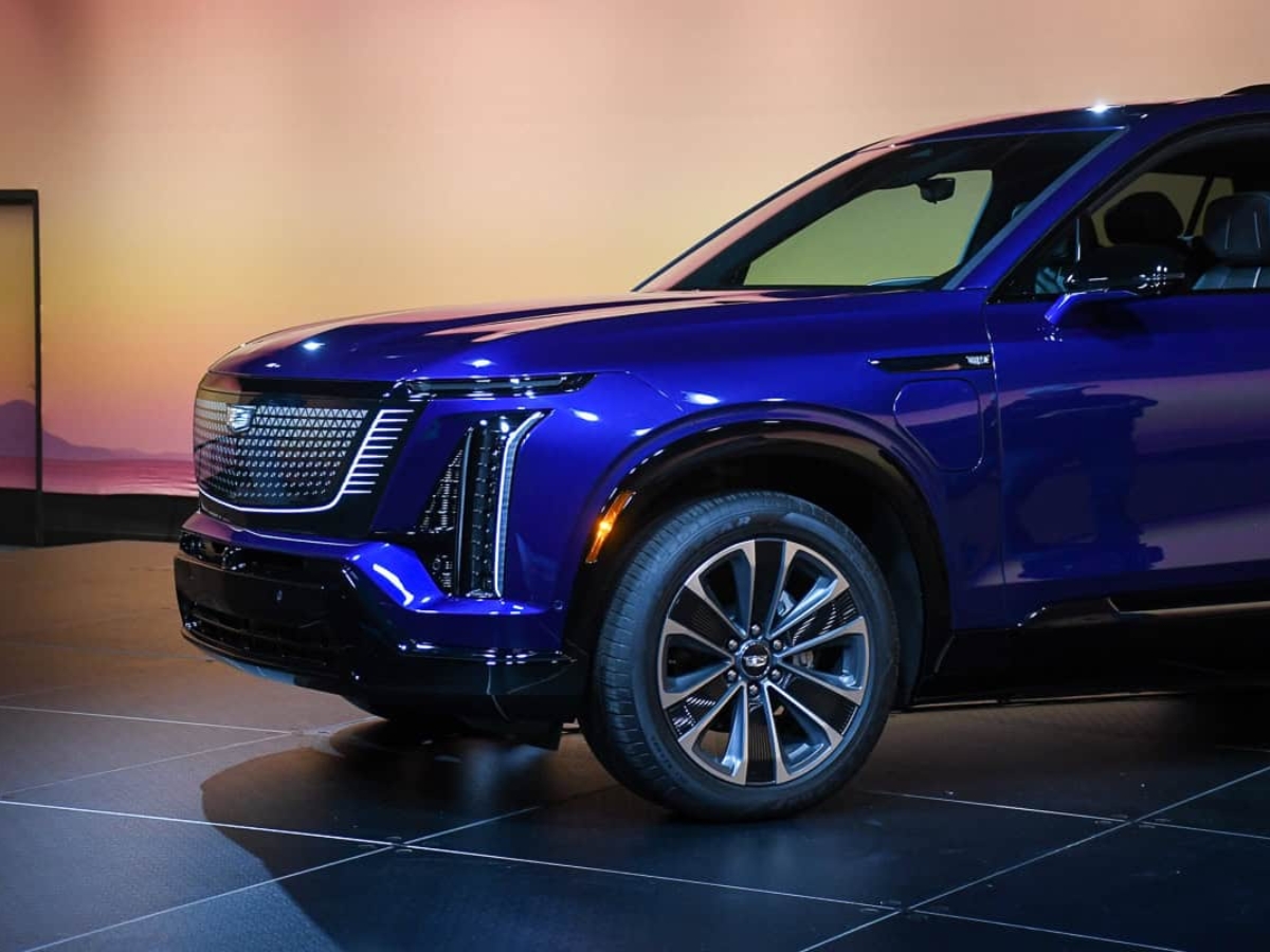 The 2026 Vistiq Plugs Cadillac Directly Into the Three-Row EV Fight